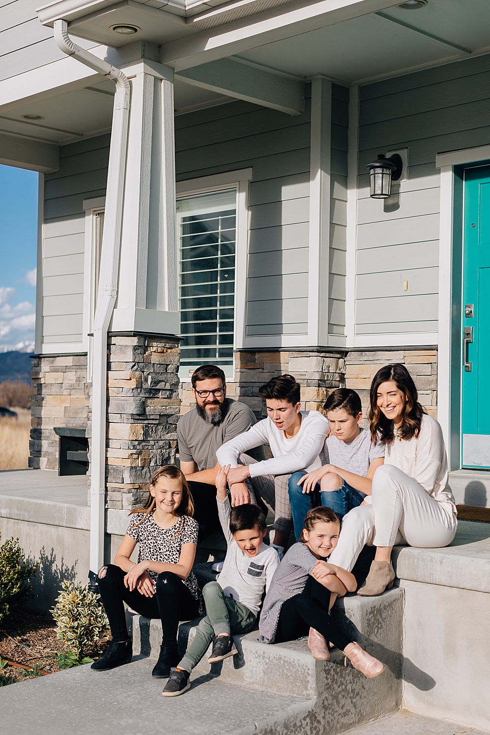 Front Porch Family Pictures | Charlesworth Family - Truly Photography